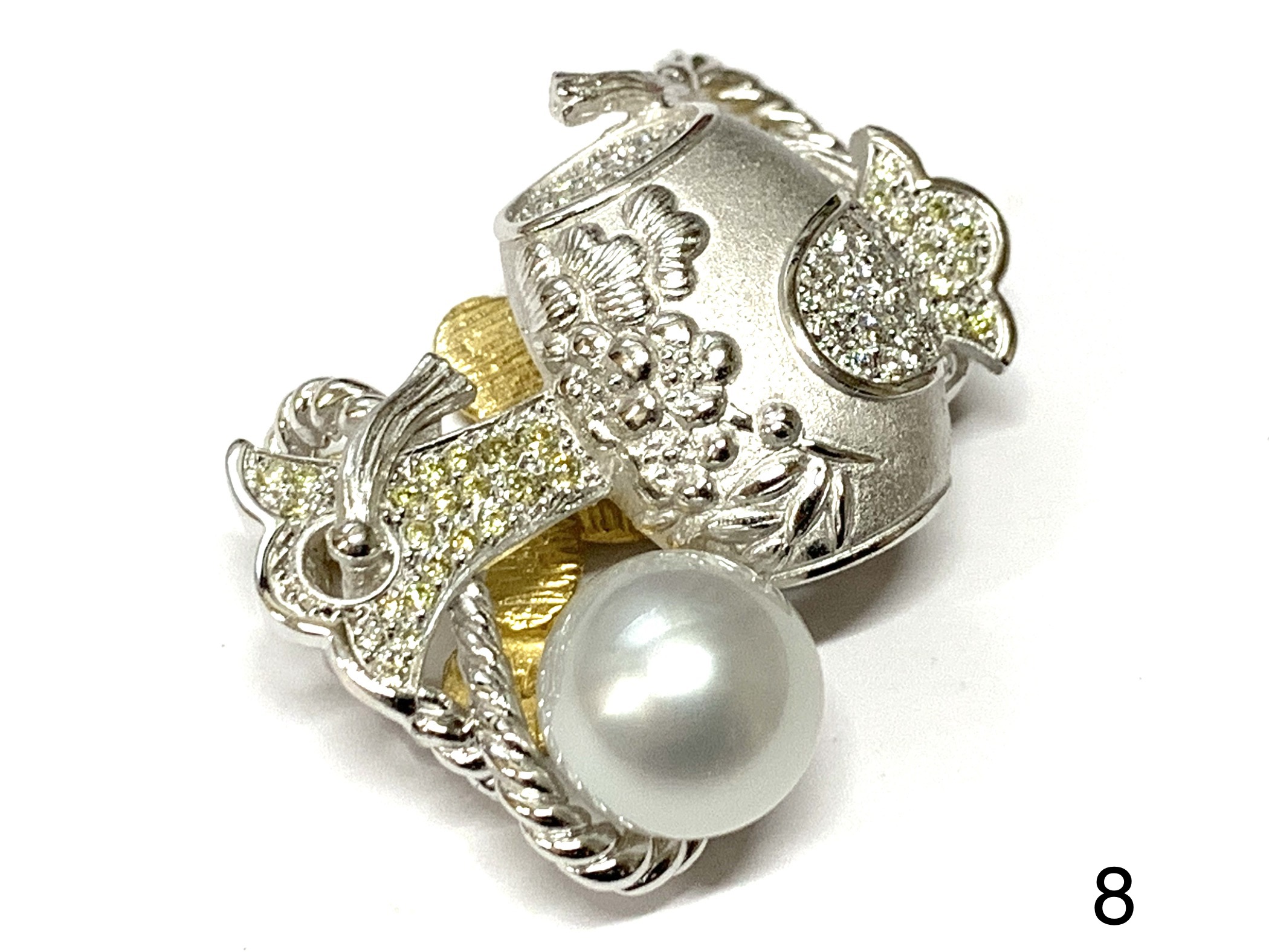 帯留め ナンヨウパール K18/WG (69322) :: 株式会社 谷口宝飾